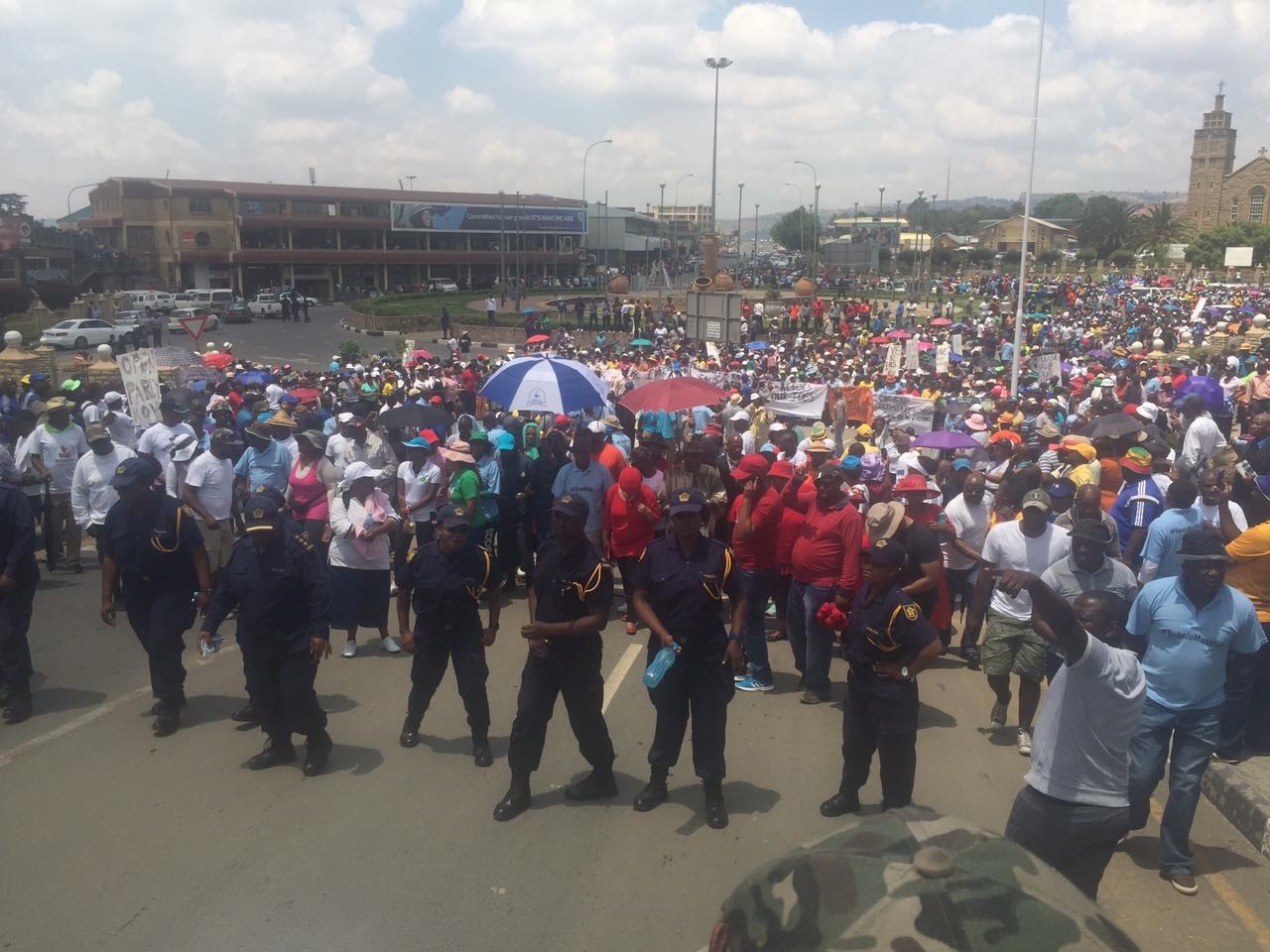 Lesotho: unions demonstrate to save AGOA | IndustriALL