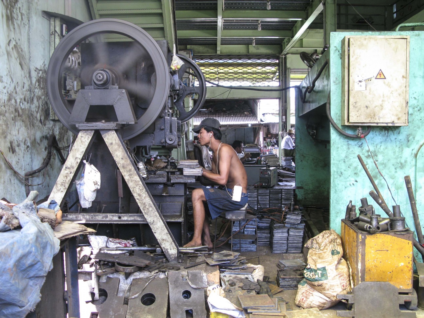 Heavy metal in Myanmar | IndustriALL