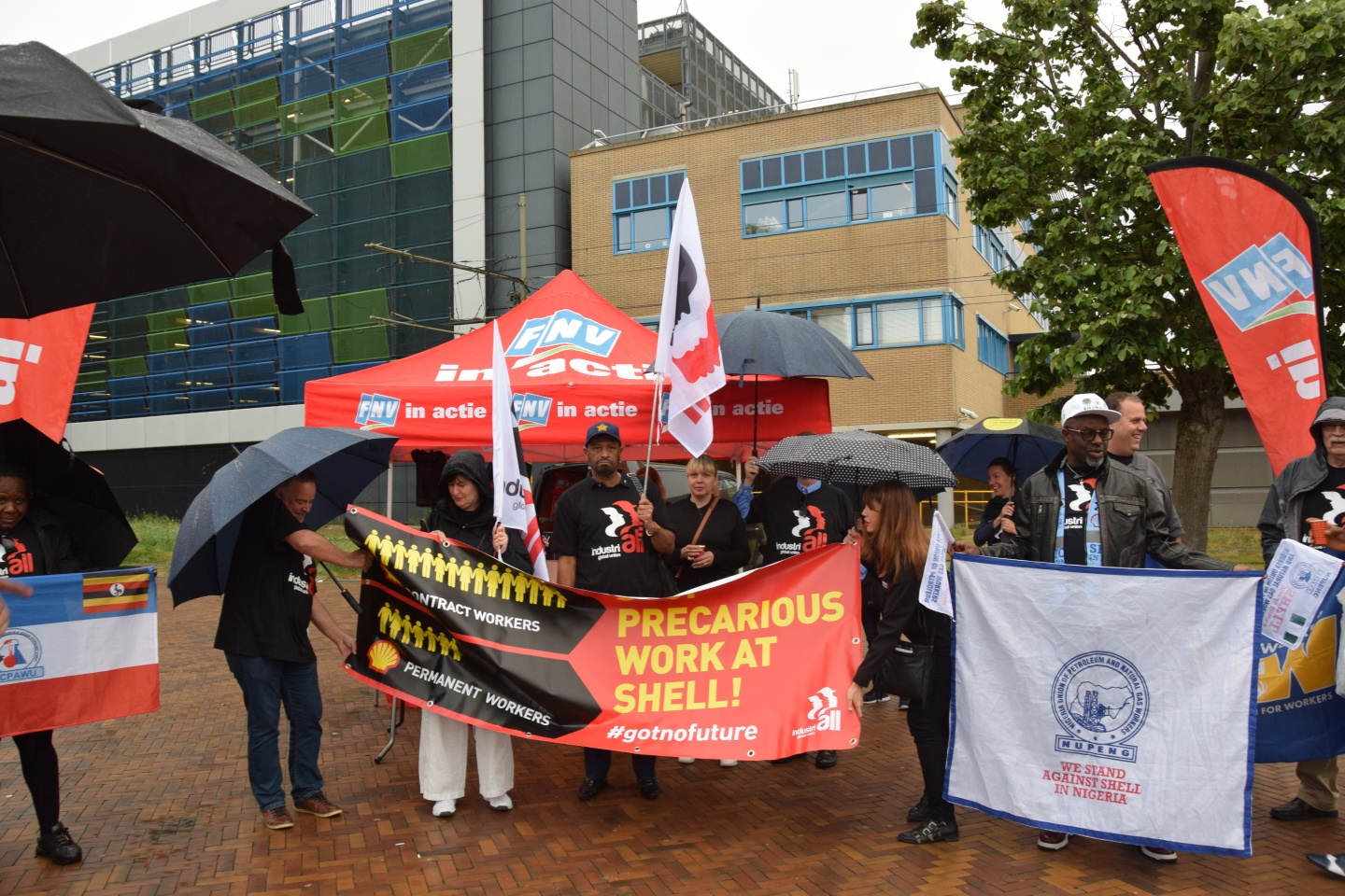 Shell unable to answer worker questions at AGM | IndustriALL