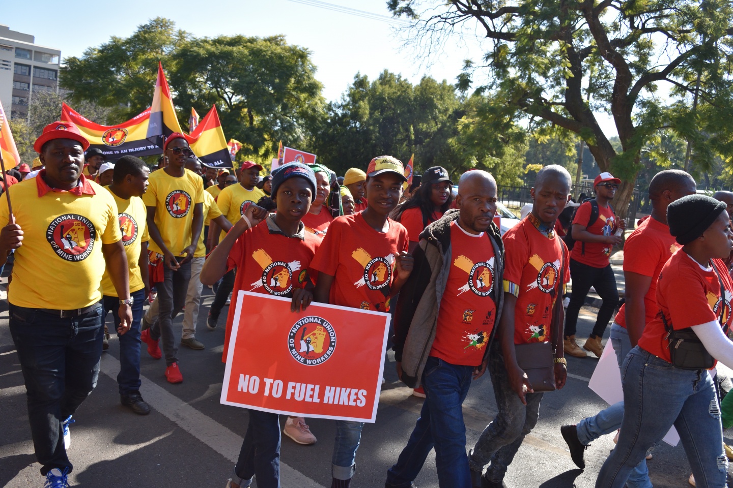 Workers in South Africa strike for living wages | IndustriALL