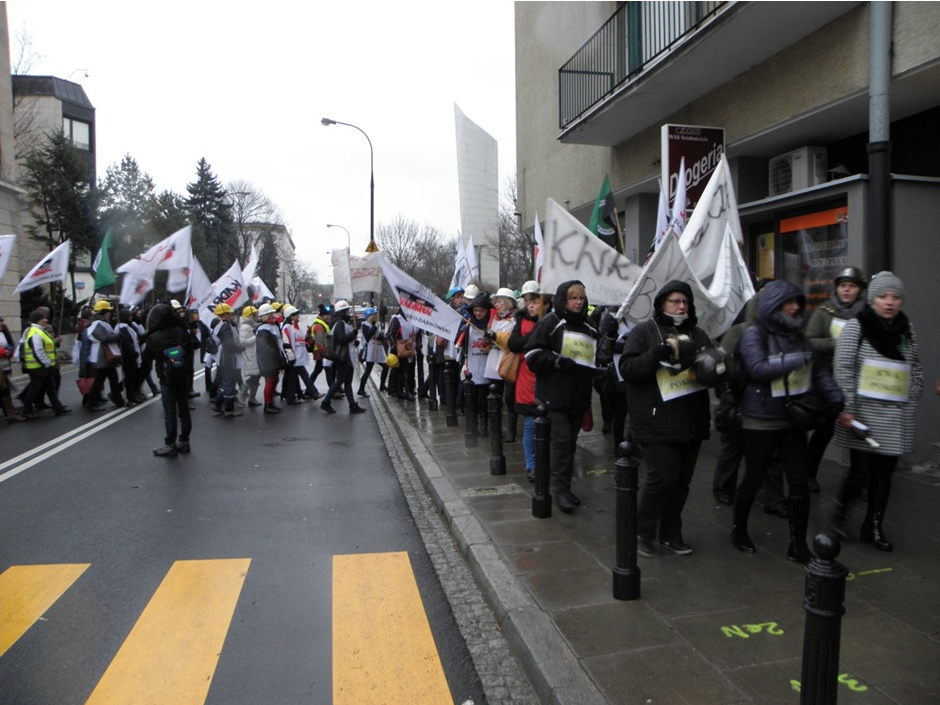 2,000 Polish miners protest against plans to close mines | IndustriALL