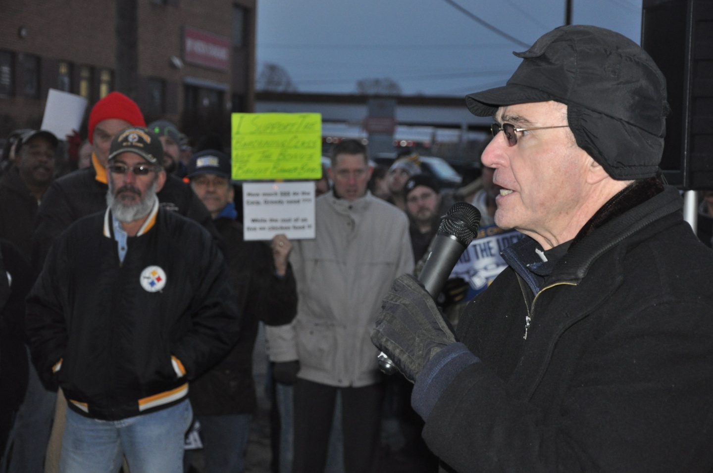 Locked-out United Steelworkers rally at Neville Chemical | IndustriALL
