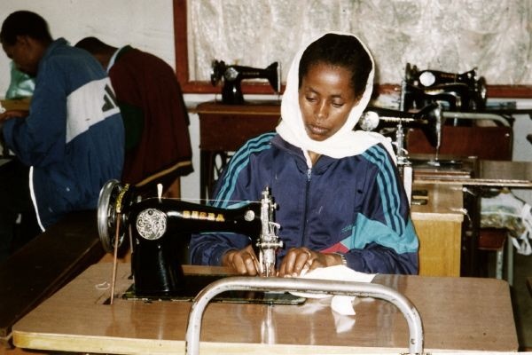 Giving low-paid textile and garment workers leadership to win a living ...