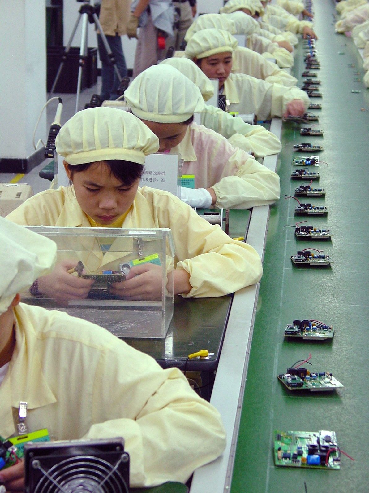 REPORT: Electronics industry, organizing and fighting against ...