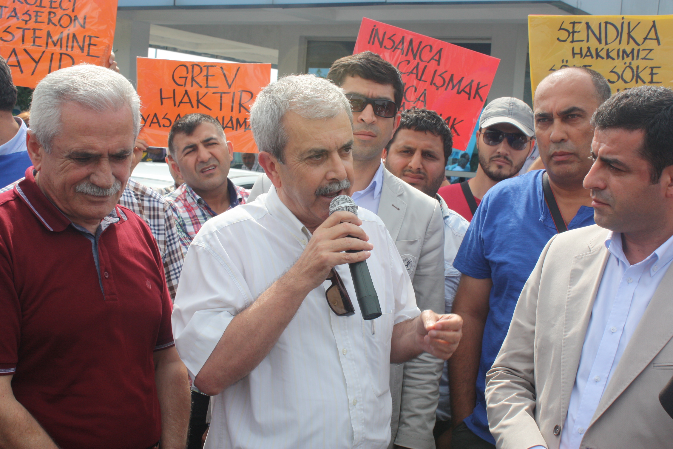 Continued union-busting by Deva Holding in Turkey | IndustriALL