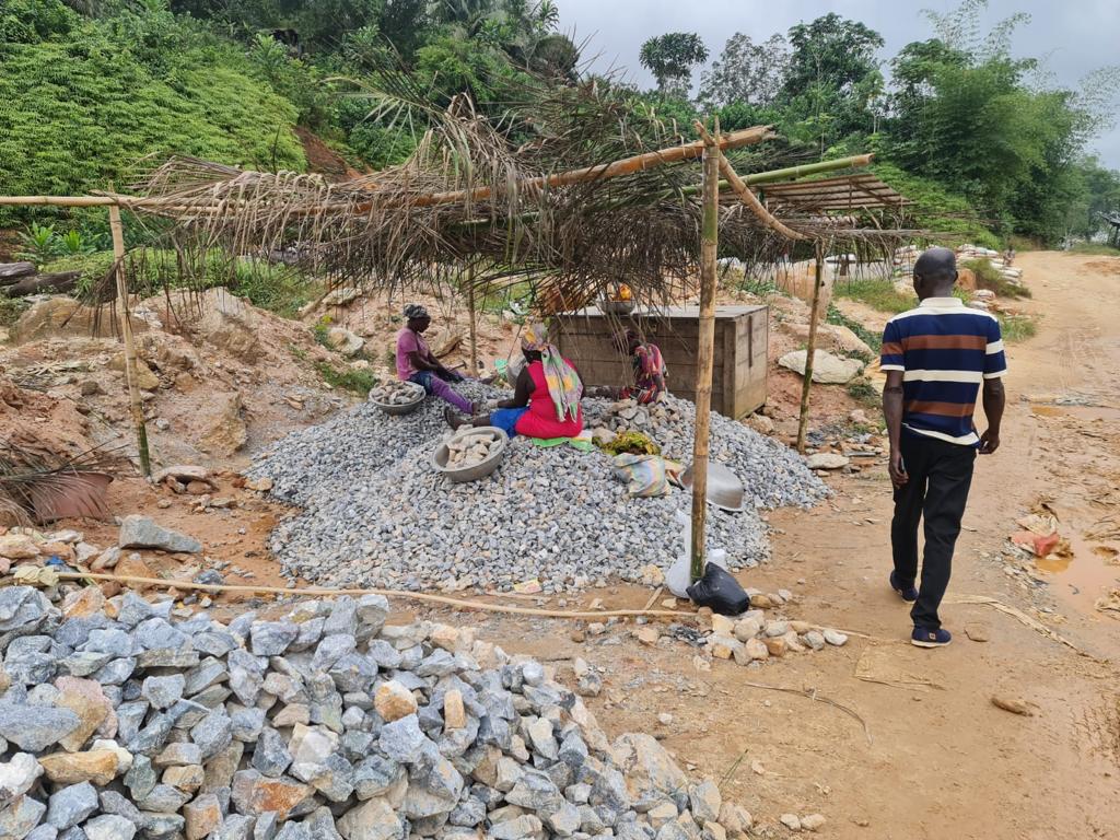 Unions campaign for decent work in artisanal and small-scale mining ...