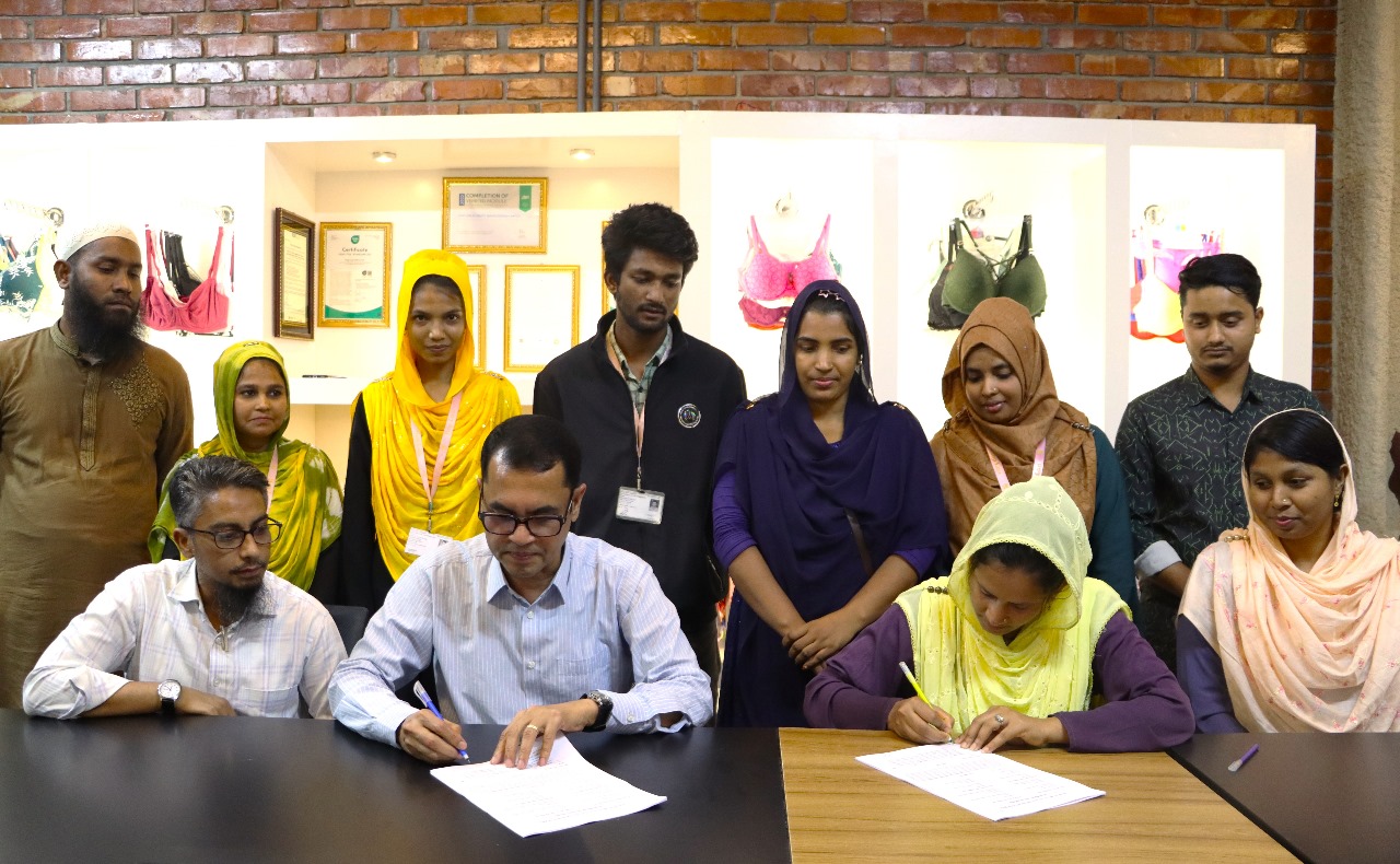 Affiliate in Bangladesh signs CBA with Hop Lun - industriall-union