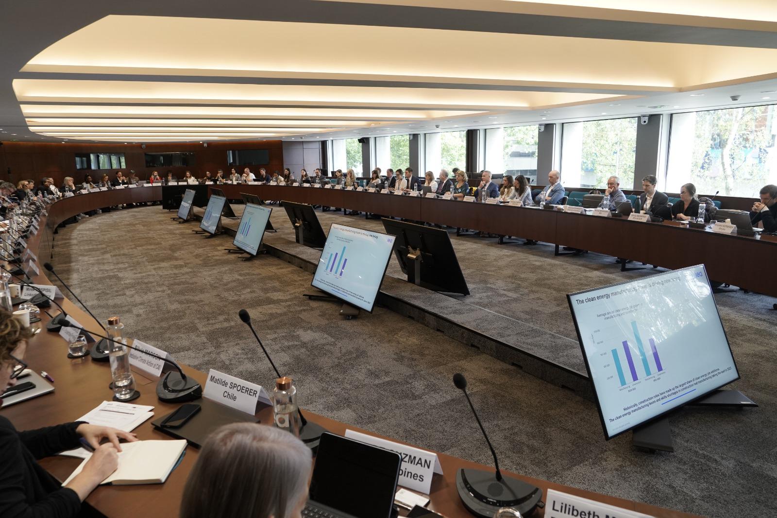 Workers at the heart of the energy transition: IndustriALL at IEA ...