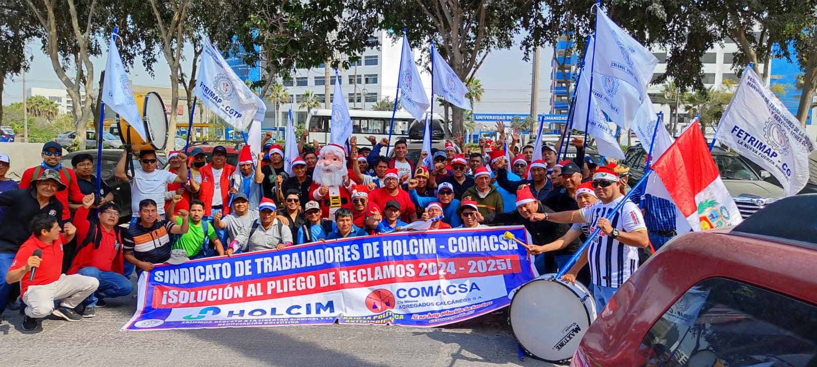 Los trabajadores de Holcim Perú superan los 70 días en huelga ...
